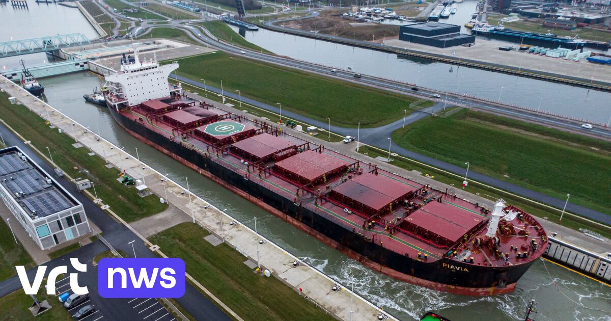 Breedste schip ooit vaart door Kanaal Gent-Terneuzen dankzij nieuwe ...