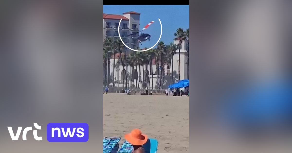 VIDEO Helikopter stort neer bij druk strand | VRT NWS Nieuws
