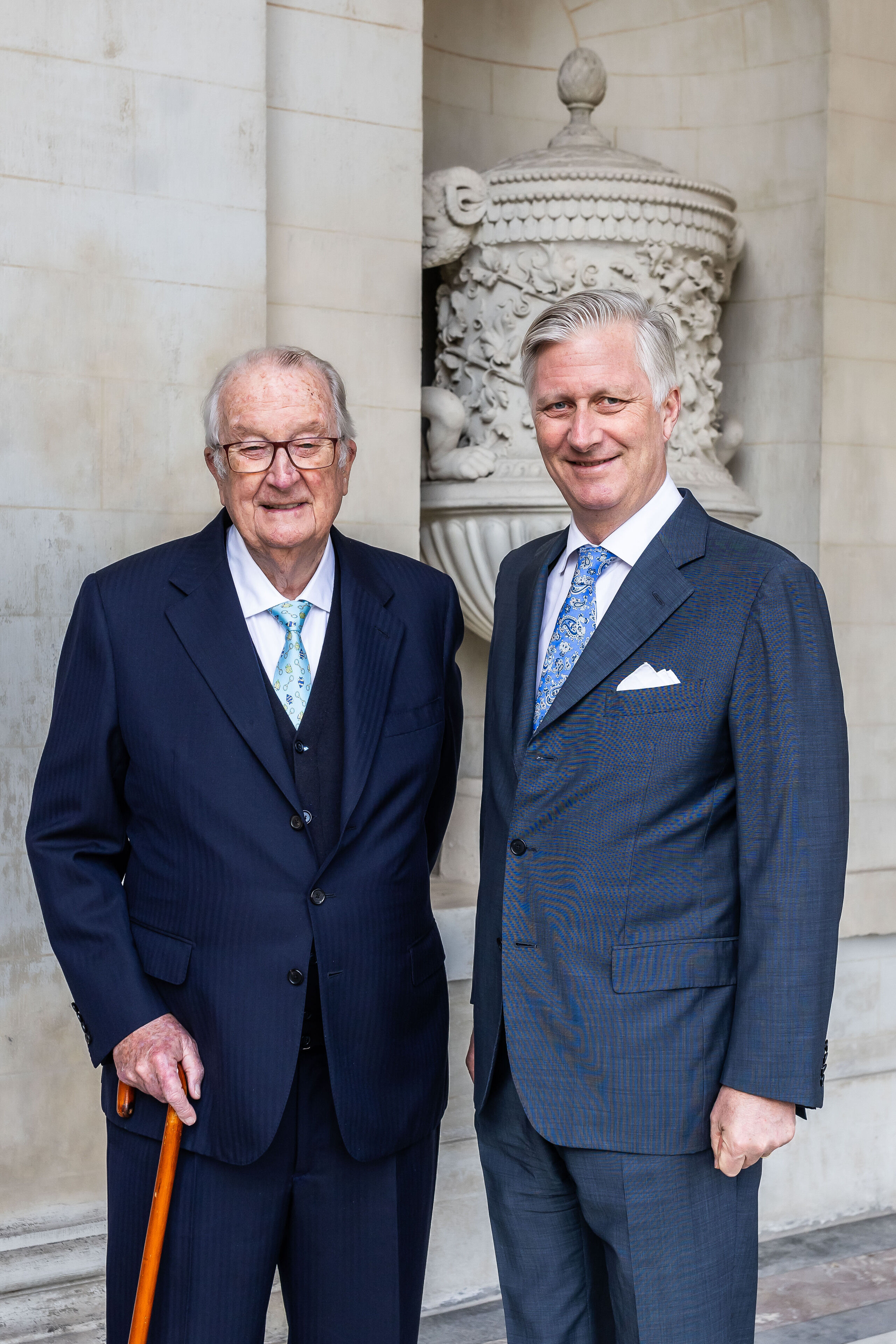 Koning Albert is 90: Paleis verspreidt foto's met koning Filip en ...