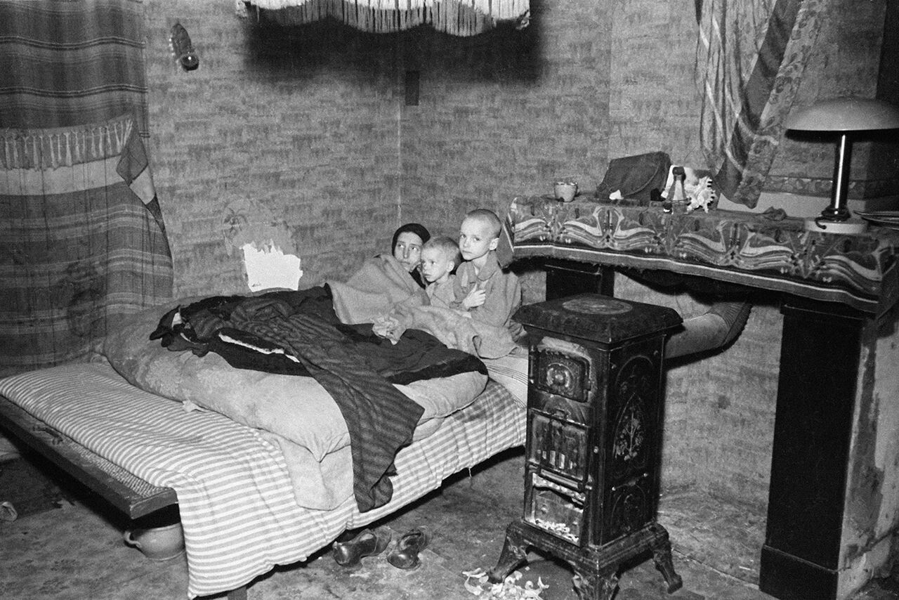 75 jaar geleden: het begin van de "Hongerwinter" in Nederland | VRT NWS ...