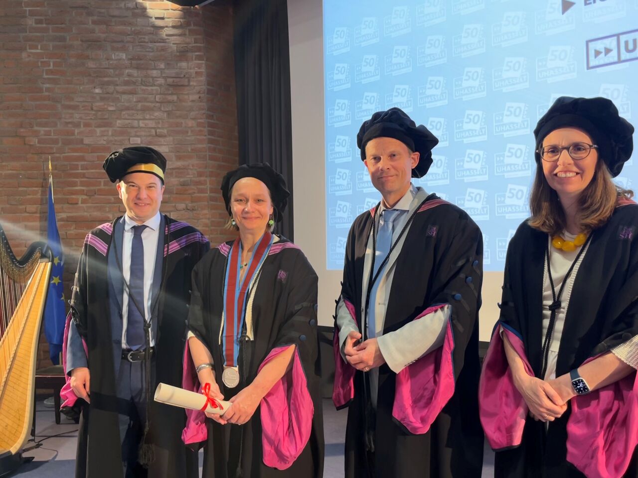 Universiteit Hasselt reikt eredoctoraat uit aan infectiologe Erika ...