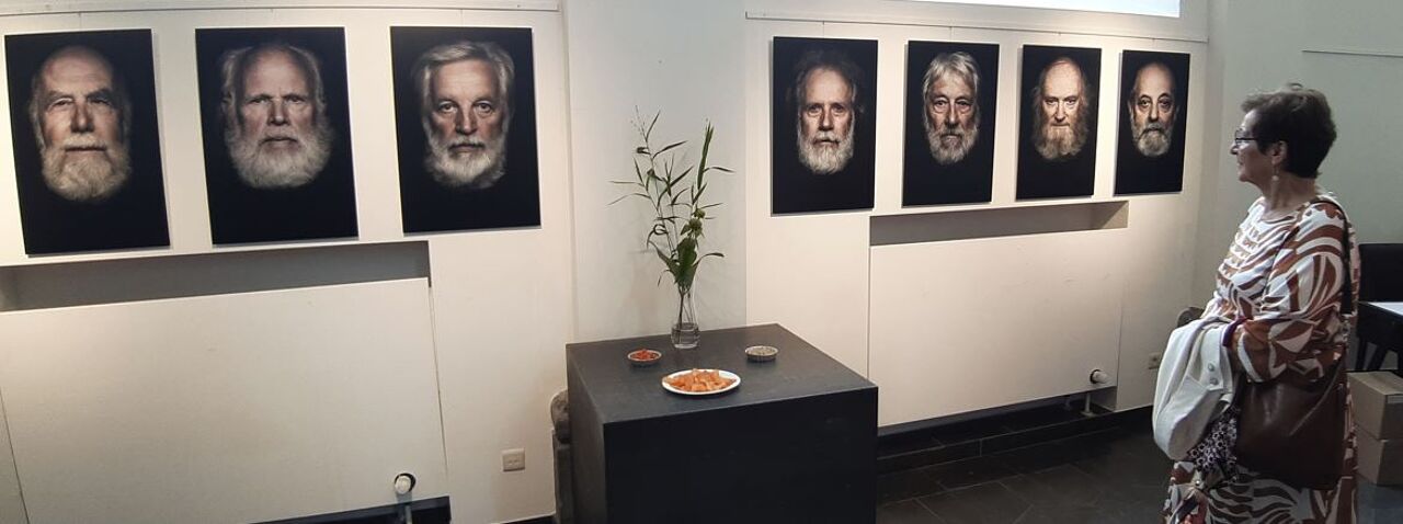 Imposante baarden van deelnemers aan Kroningsfeesten in Tongeren ...