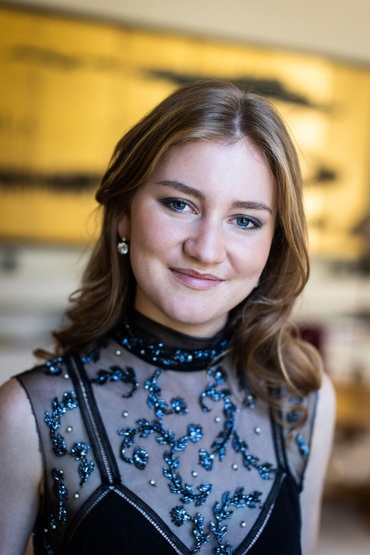 Kroonprinses Elisabeth viert 22e verjaardag met 2 nieuwe foto's | VRT ...