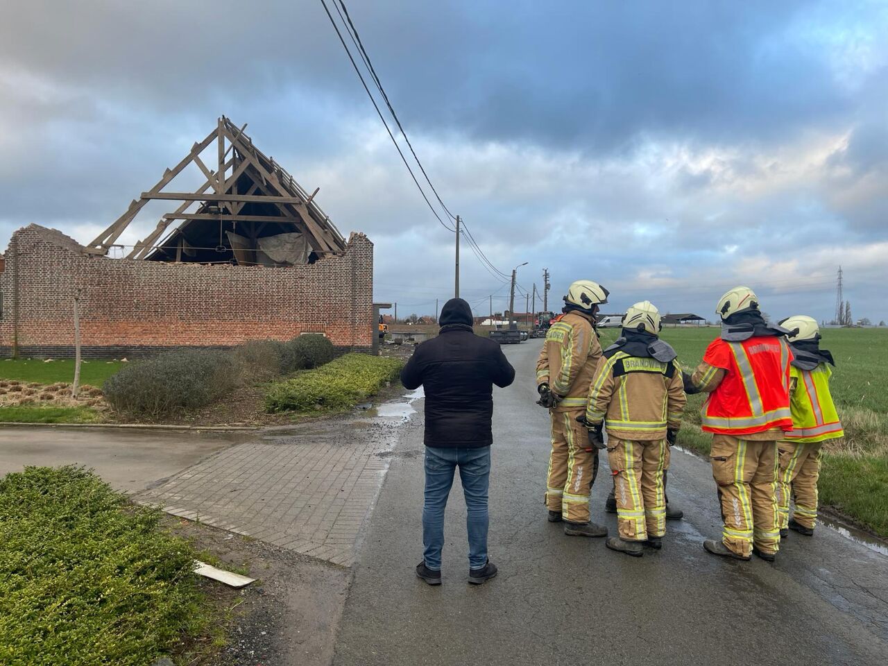 Liveblog - Storm Louis veroorzaakt schade in Westhoek, Last Post voor ...
