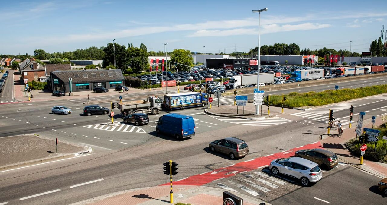 Gevaarlijke kruispunten op A12 in Aartselaar en Wilrijk-Zuid worden ondertunneld | VRT NWS: nieuws