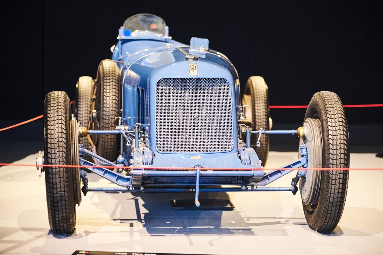 Autoworld au Cinquantenaire célèbre les 110 ans de Maserati | VRT NWS ...