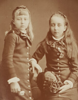 De zussen van de koning: Henriëtte, de glamourprinses die een fortuin ...