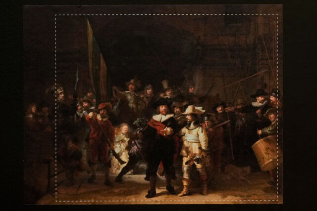 "De Nachtwacht" van Rembrandt nu ook in groter, origineel formaat met drie extra figuren | VRT ...