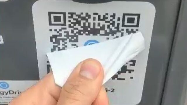 Valse QR-codes op laadpalen: energiebedrijf EnergyVision waarschuwt ...