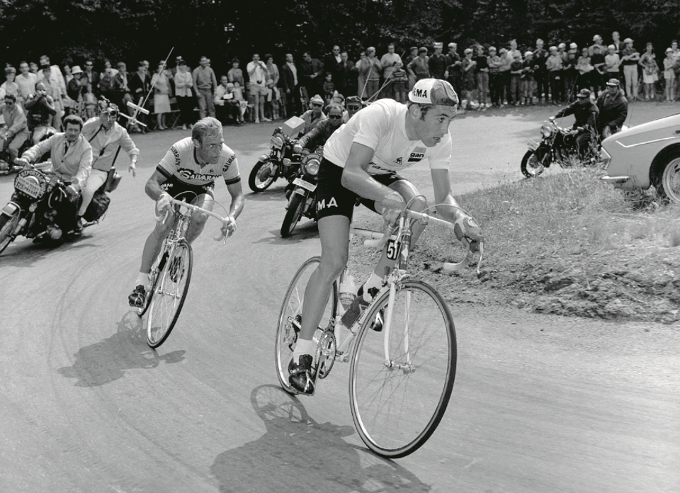 Waarom blijft Merckx na vijftig jaar nog altijd tot de verbeelding ...