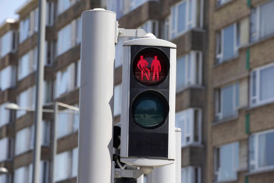 Straks sneller groen aan een verkeerslicht dankzij een app: hoe werkt ...