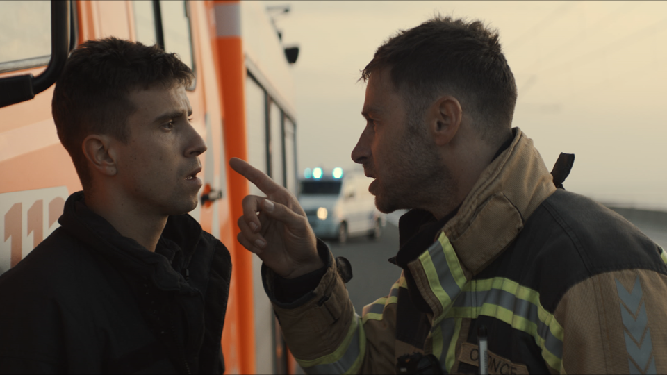 Onder vuur - Aflevering 1 (Seizoen 2) | VRT MAX