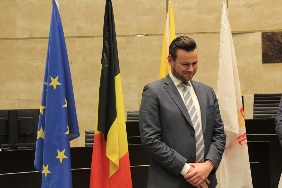 Dennis Fransen legt eed af als nieuwe, jongste burgemeester van Pelt én ...