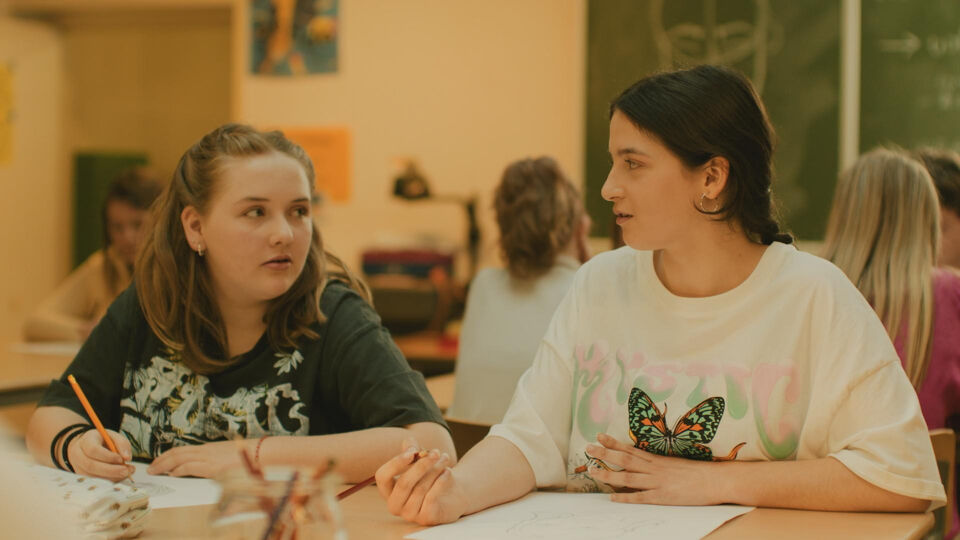 Meisjes - Aflevering 1 (Seizoen 5) | VRT MAX