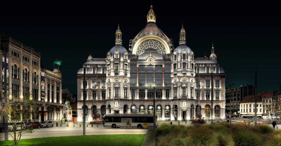 Plusieurs bâtiments emblématiques d’Anvers bénéficieront dès ce soir d ...