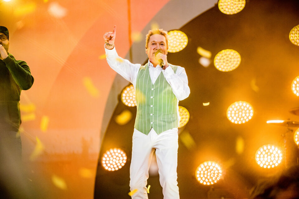 Zomerhit - Berre - Kissing Strangers | VRT MAX