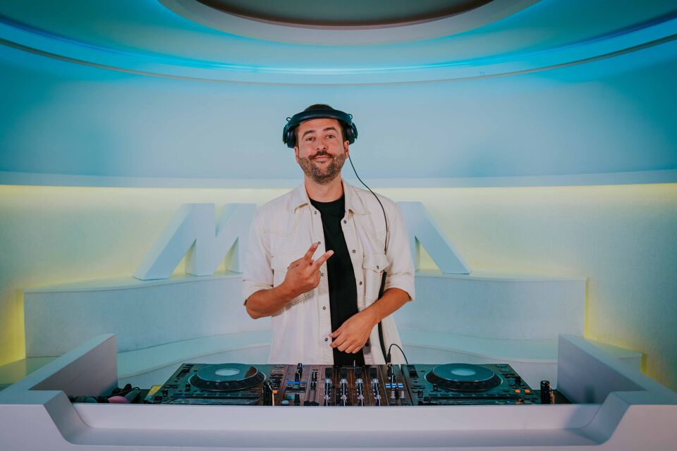 MNM Start to DJ | VRT MAX