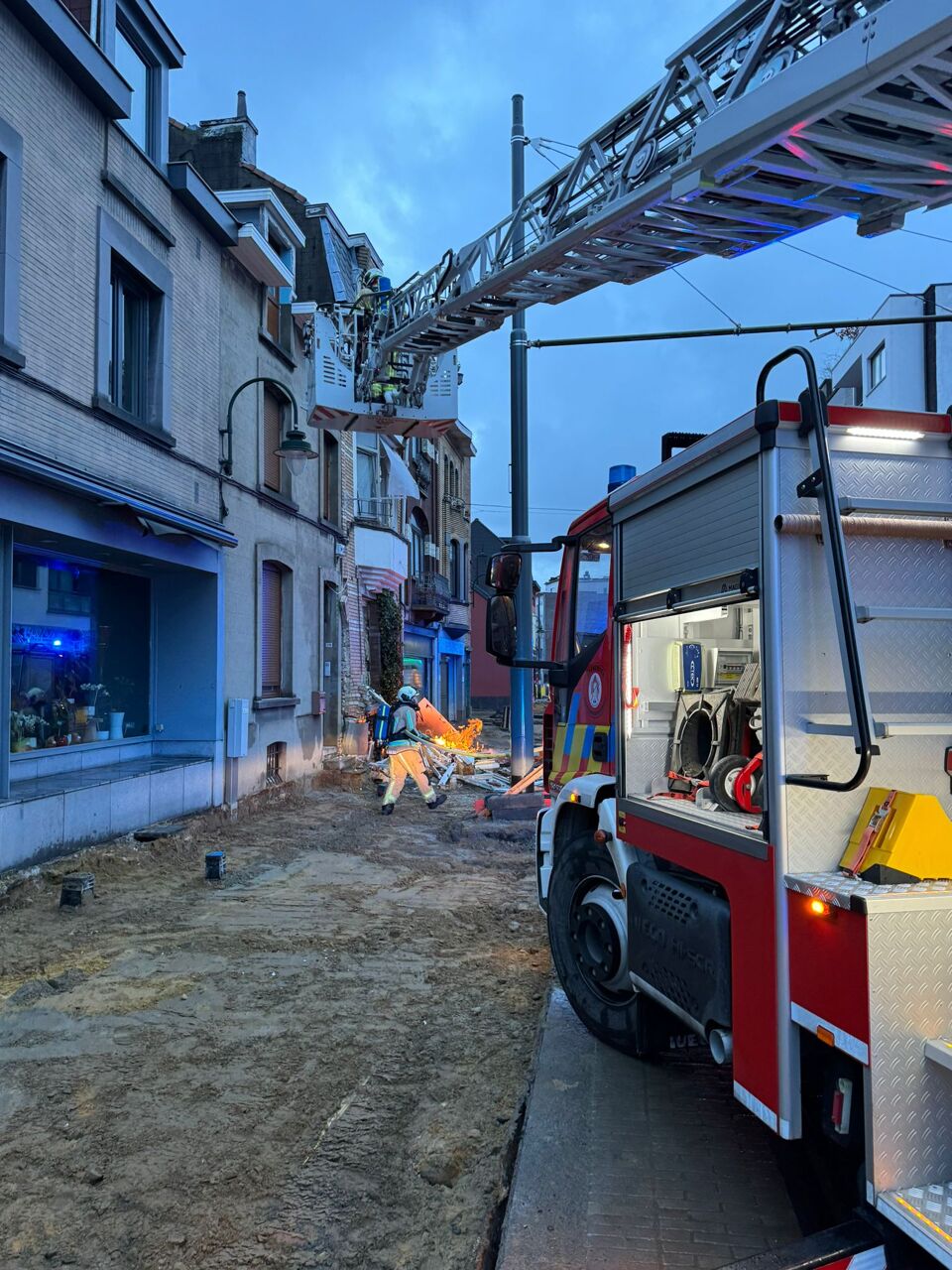 Drie lichtgewonden bij gasontploffing in Neder-Over-Heembeek ...