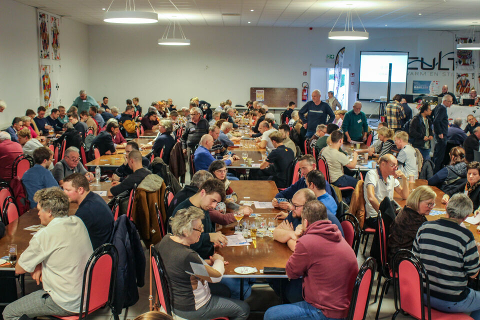 Eric Van Twembeke (73) uit Brakel is wereldkampioen manillen: "Een ...