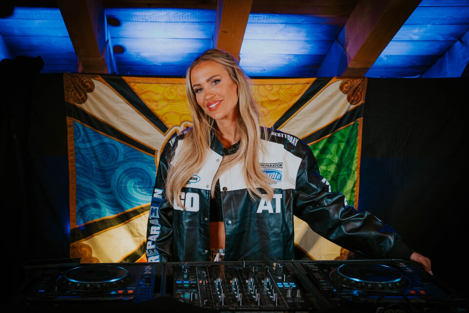 MNM op Tomorrowland | VRT MAX