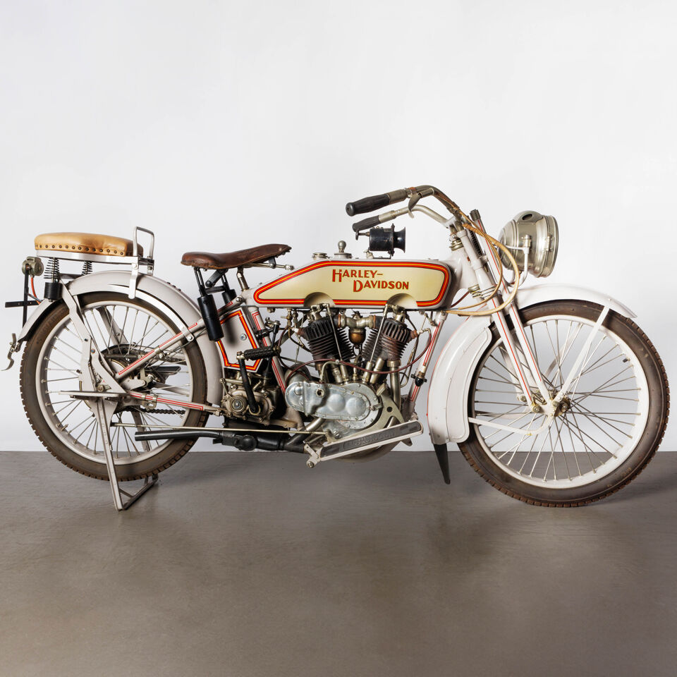 Veiling oldtimer motorfietsen van verzamelaar Marcel (74) uit ...