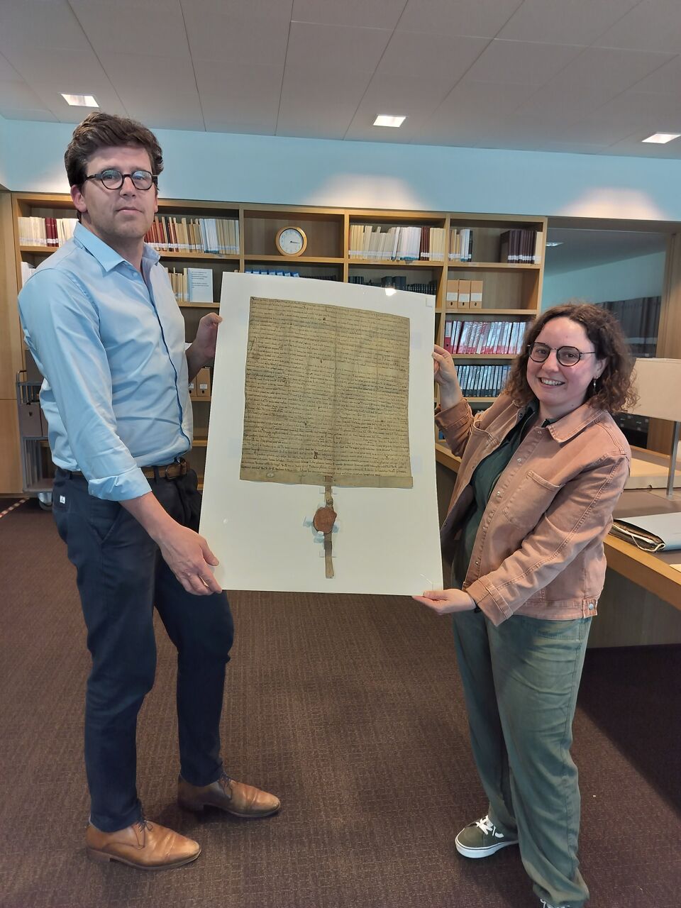 Nieuwpoort geeft stadskeure uit 1163 aan rijksarchief in Brugge: "Is ...