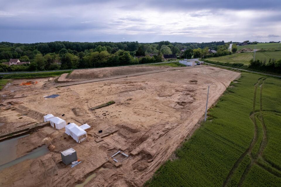 "Mysterieuze" paardengraven van 2.000 jaar oud opgegraven in Frankrijk ...
