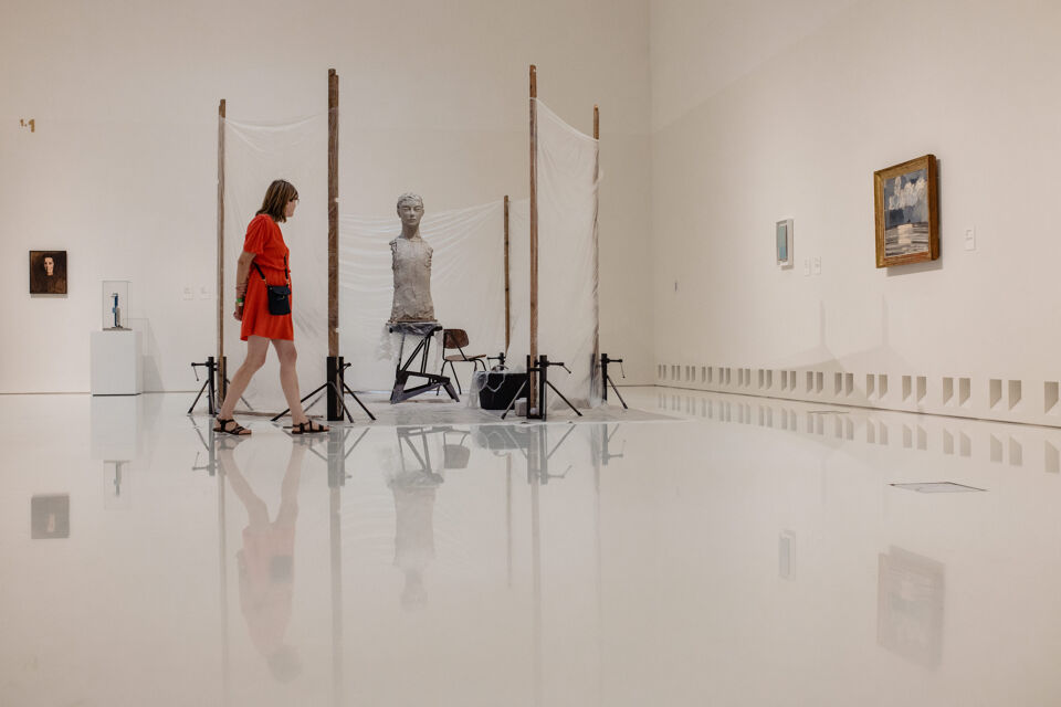 Hedendaagse kunst in dialoog met ouder werk in KMSKA: "Hier ontstaat ...