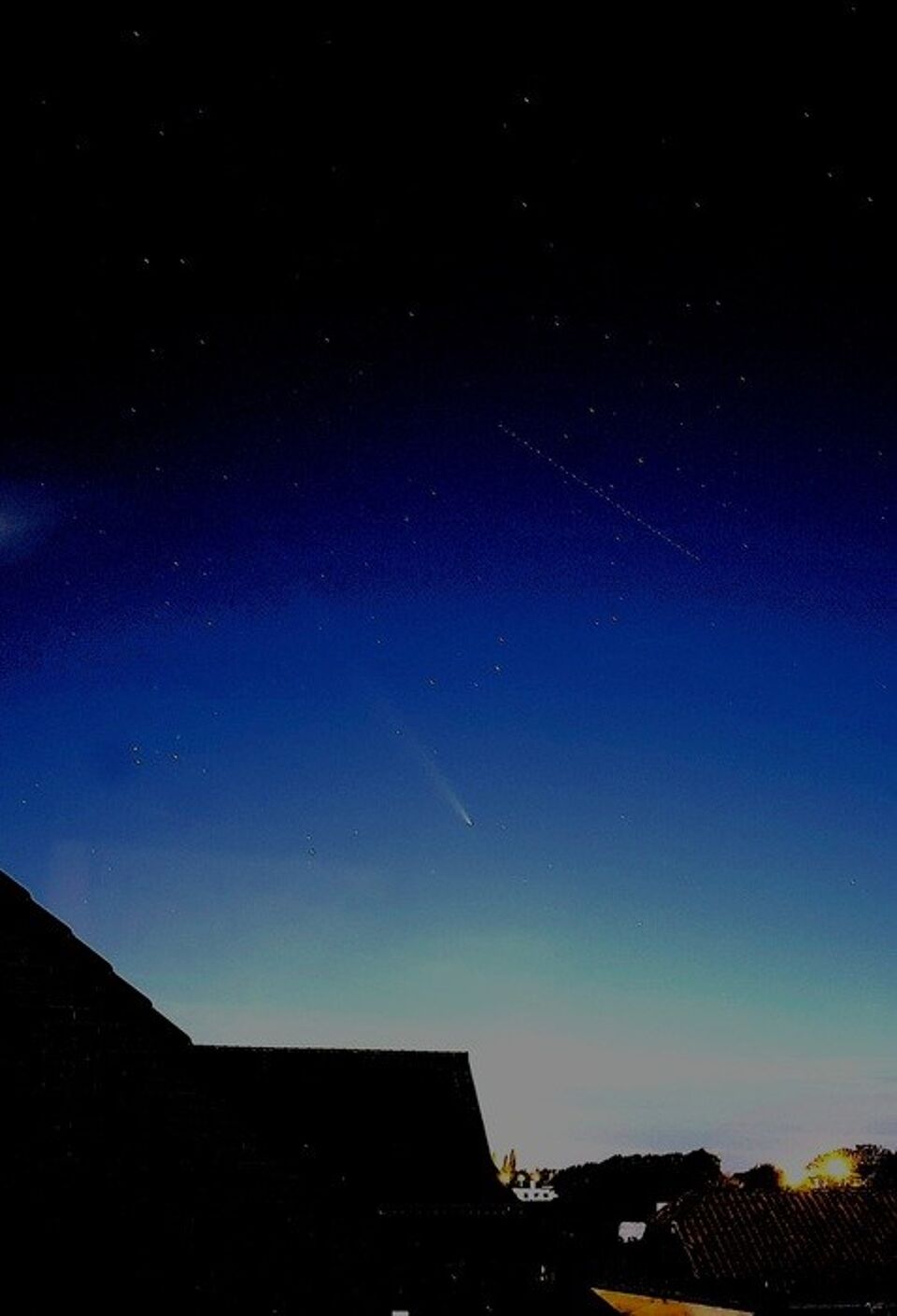 ‘Comet of the Century’ visible to the naked eye over Belgium | VRT NWS ...