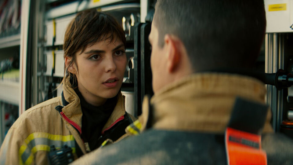 Onder vuur - Aflevering 1 (Seizoen 3) | VRT MAX