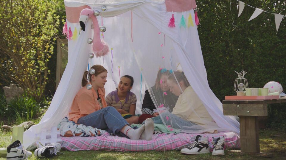 Meisjes - Aflevering 6 (Seizoen 4) | VRT MAX