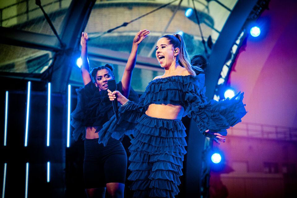 Zomerhit - Guusje en Bazart - Blijf nog even hier | VRT MAX