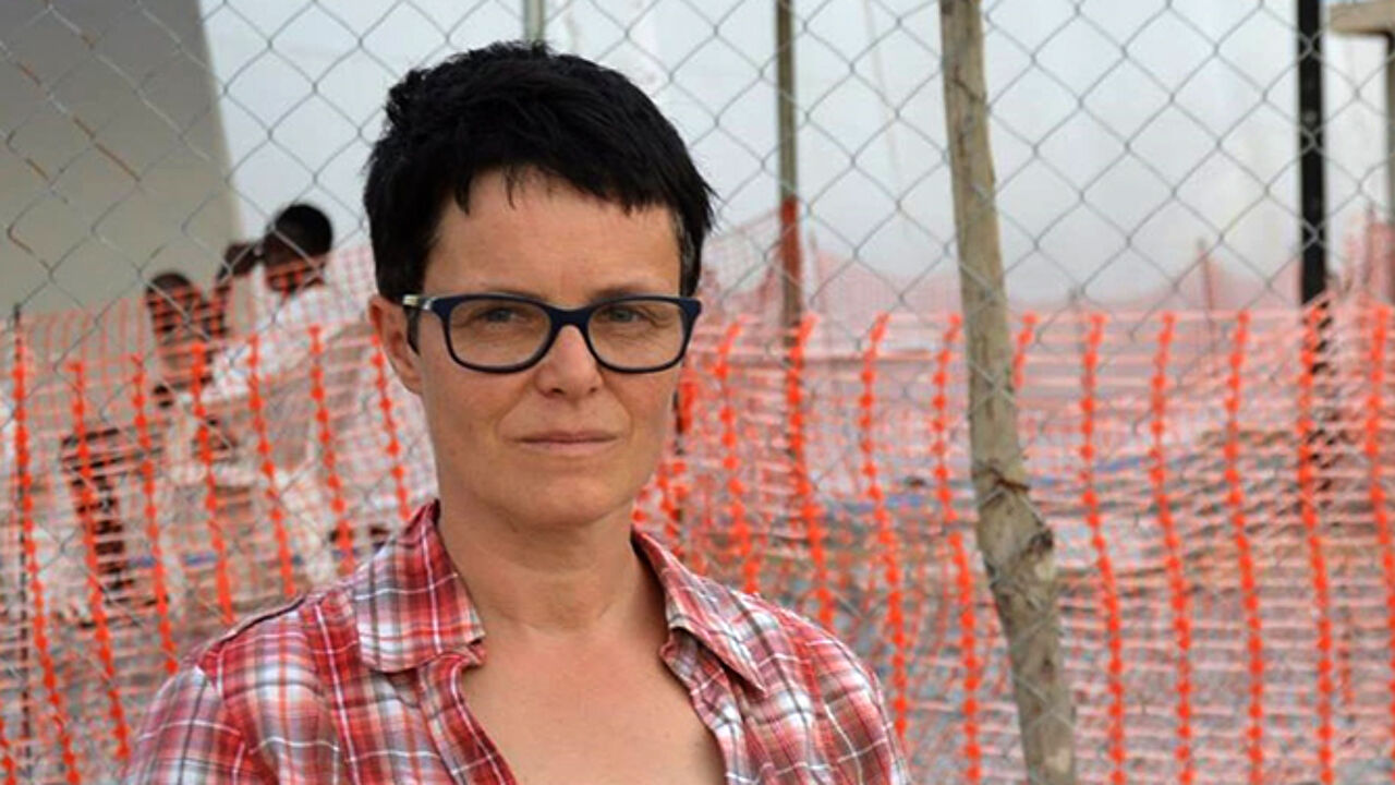 Reizen door ebolaland - Katrien Vanderschoot | VRT NWS: nieuws