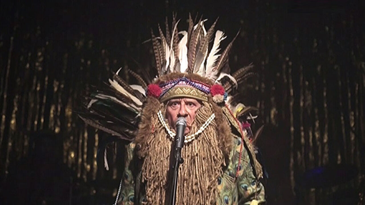 Dirk Van Dijck werkt aan documentaire over Yanomami-indianen | VRT NWS ...