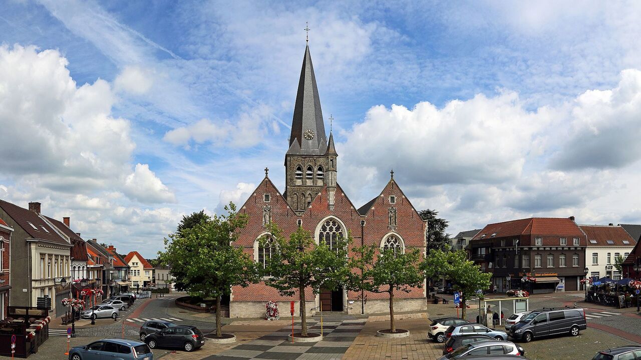 Lovendegem, Zomergem en Waarschoot smelten samen tot Lievegem | VRT NWS ...