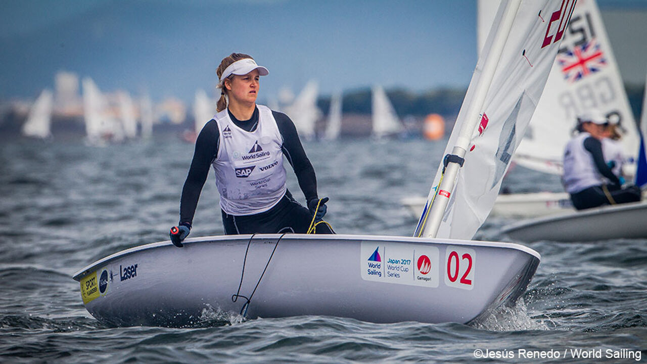 Emma Plasschaert: "Ik probeer mezelf niet te vergelijken met Evi" | sporza