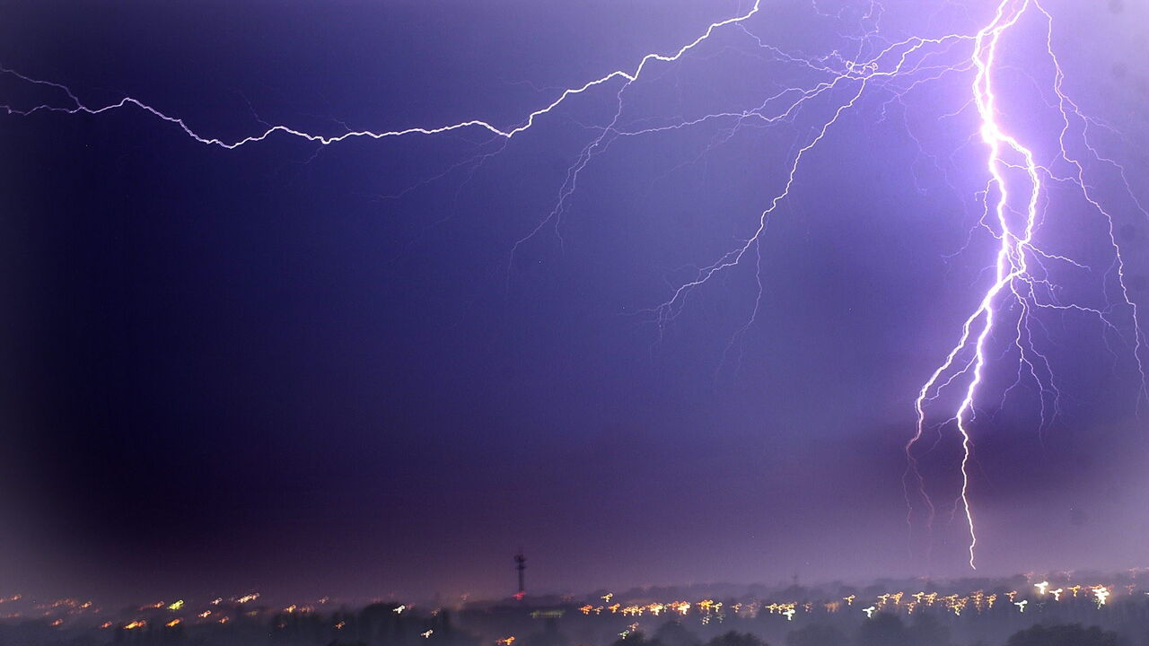 Bliksem slaat vaak op dezelfde plek in, maar waarom? | VRT NWS: nieuws