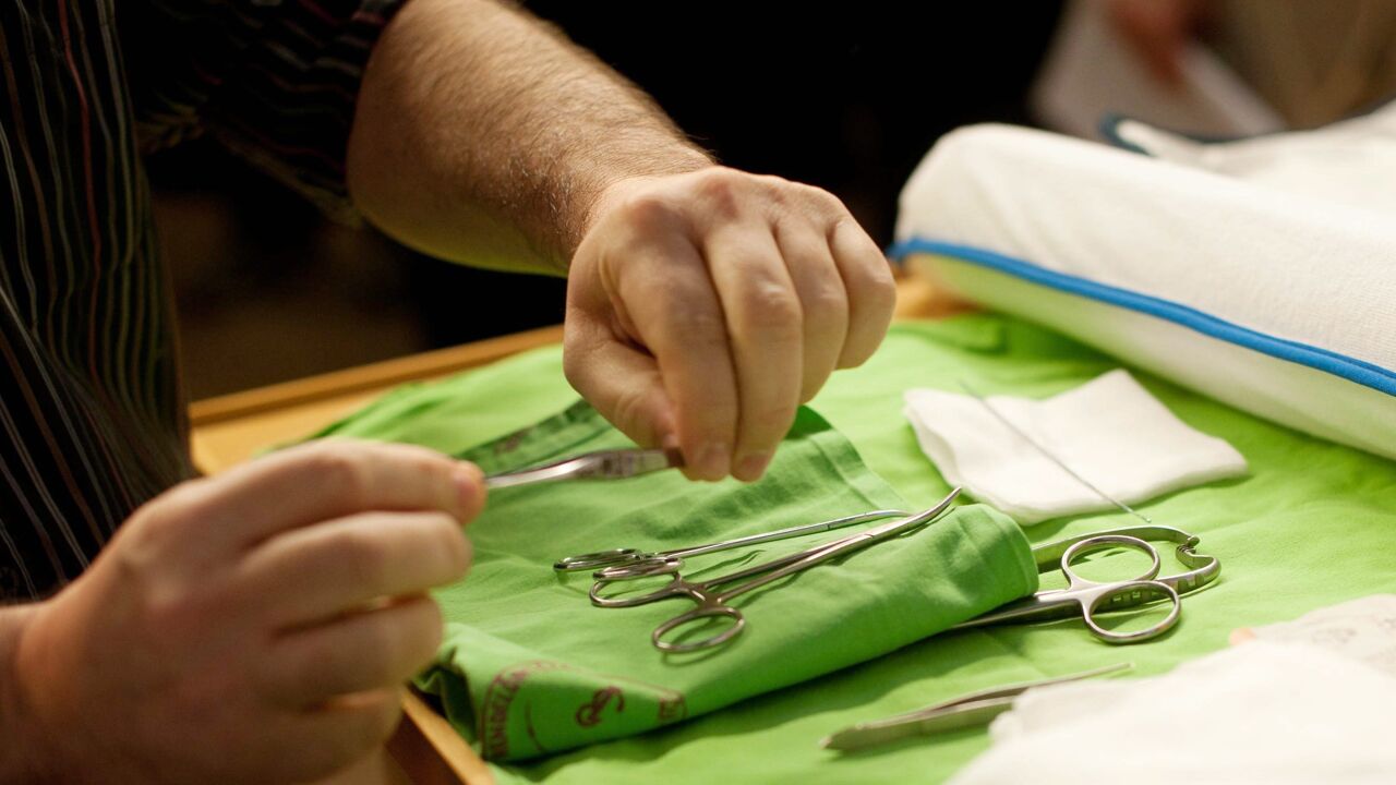 Laat ons debatteren over de besnijdenis van jongens, met argumenten en ...