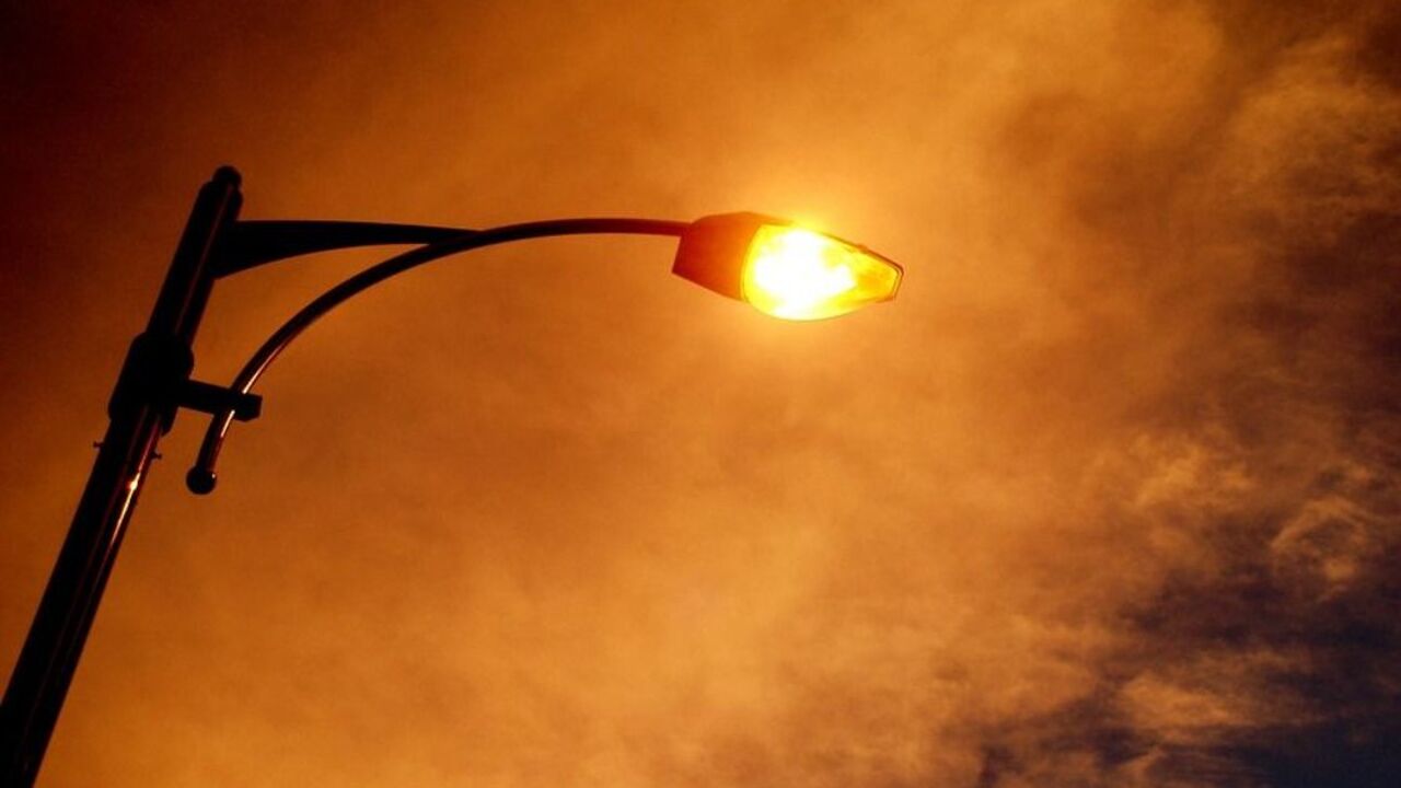 's Nachts lichten doven levert Opwijk dubbele winst op: energiefactuur ...
