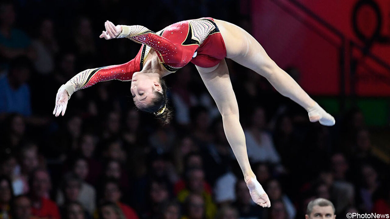 Nina Derwael grijpt opnieuw net naast WK-medaille in allroundfinale | sporza