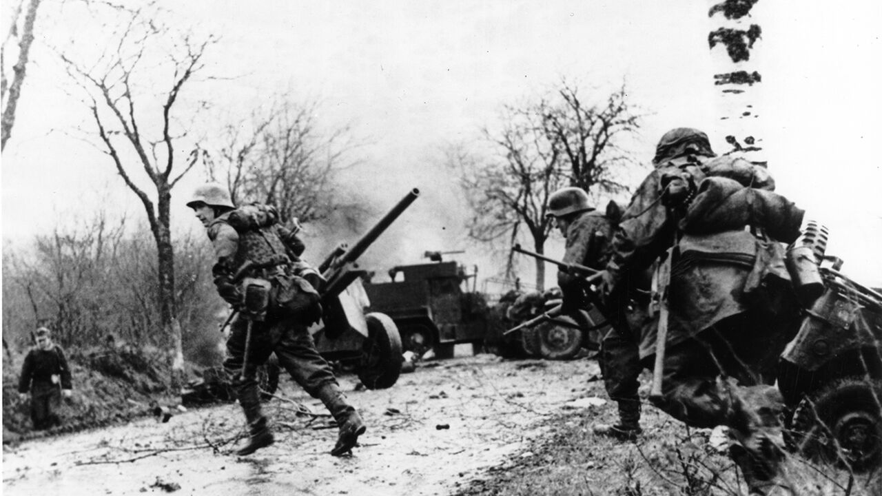 11 tot 17 december 1944: Duitsers zetten grote aanval in, de ...