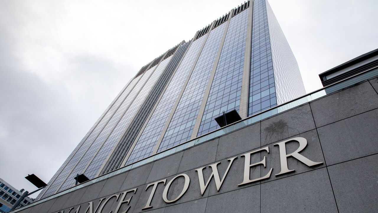 La Tour des Finances de Bruxelles vendue pour un record de 1,2 milliard ...