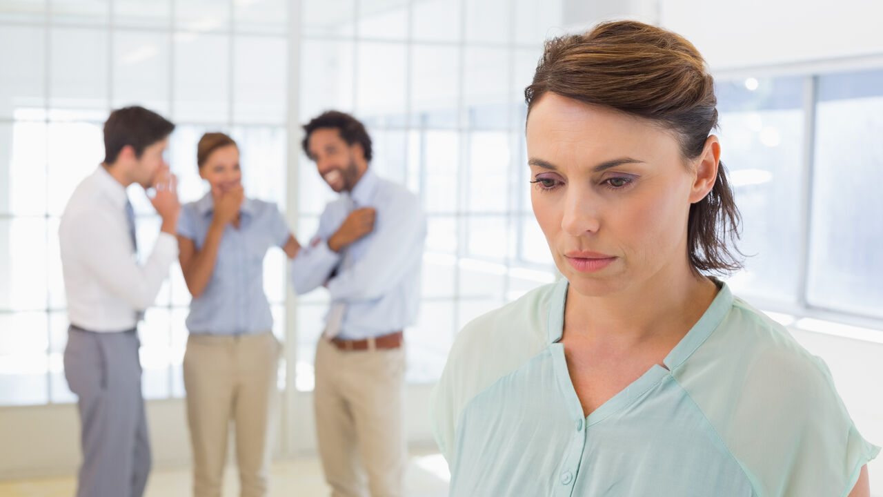 5 redenen om meer (maar vooral beter) te roddelen: waarom roddelen een ...