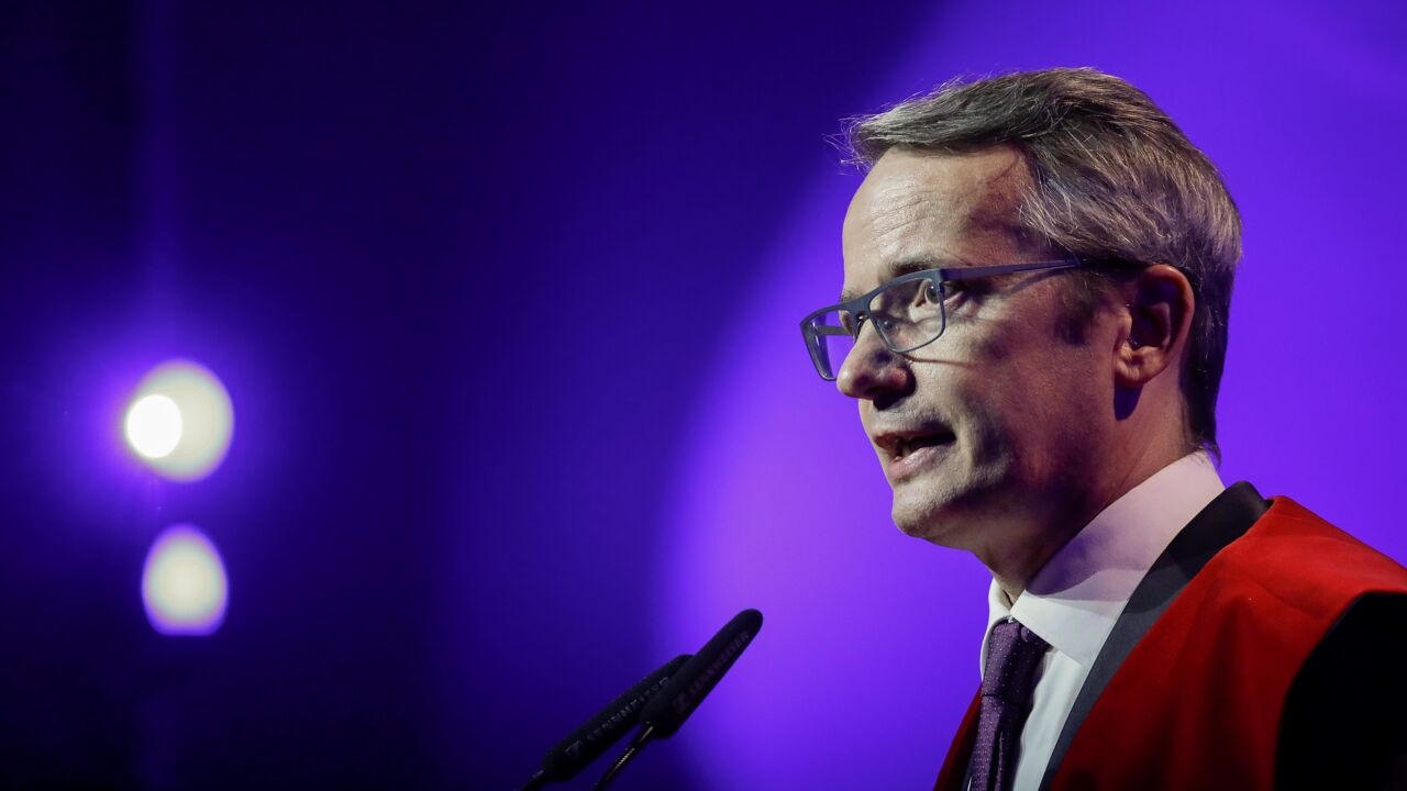 Rector van de KU Leuven Luc Sels in openingsspeech: "Durf anders te ...