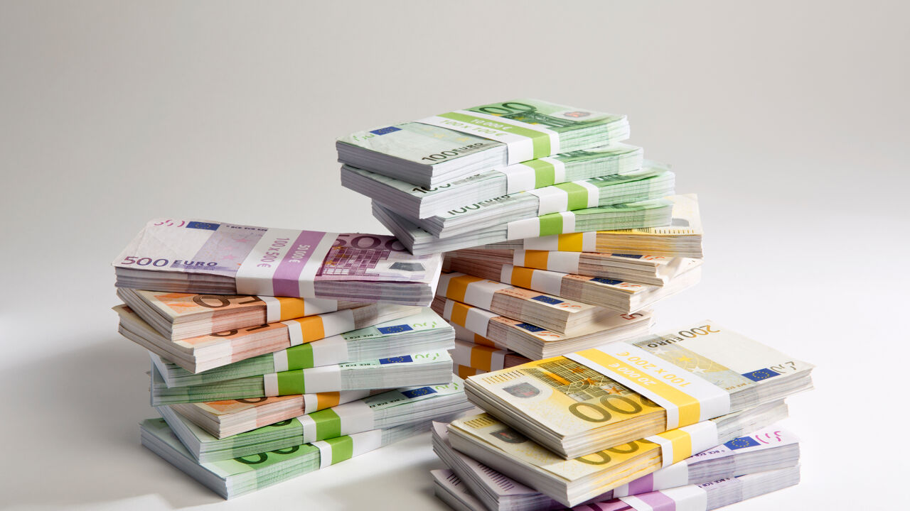 Miljarden aan zwart geld op Belgische bankrekeningen, "tijd voor nieuwe ...