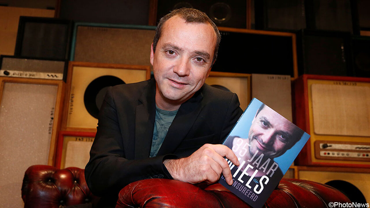 Stefaan Fernande, schrijver van de hits "Nobelprijs" en "Porselein ...