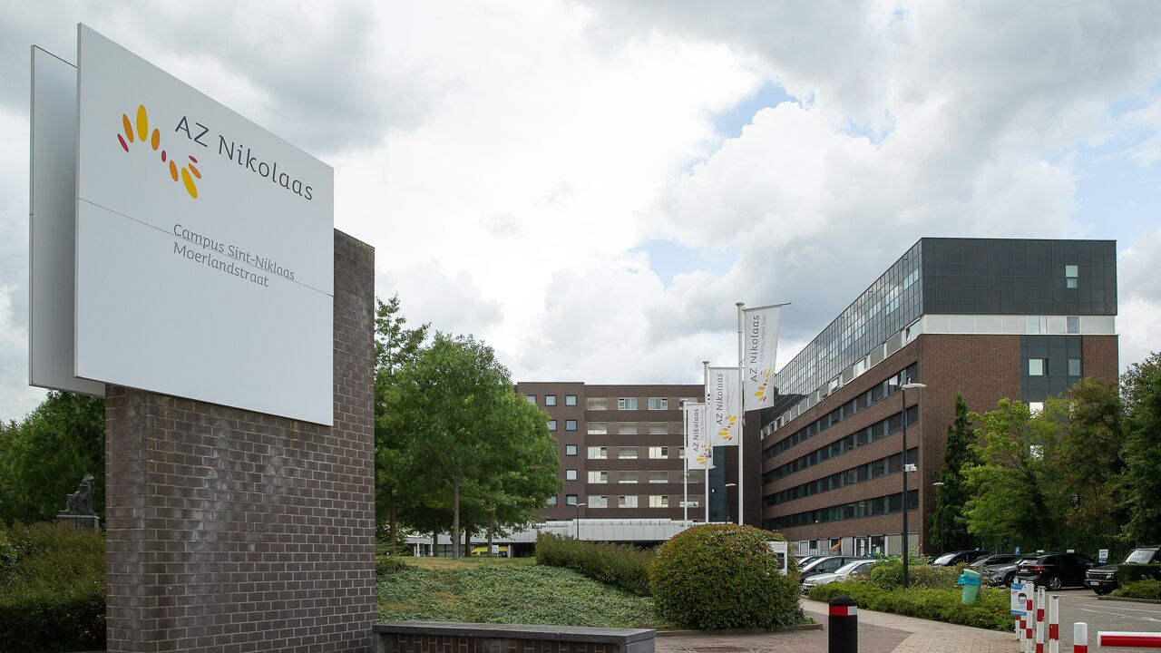 Ziekenhuis in Sint-Niklaas opent derde COVID-afdeling: “Dramatisch ...