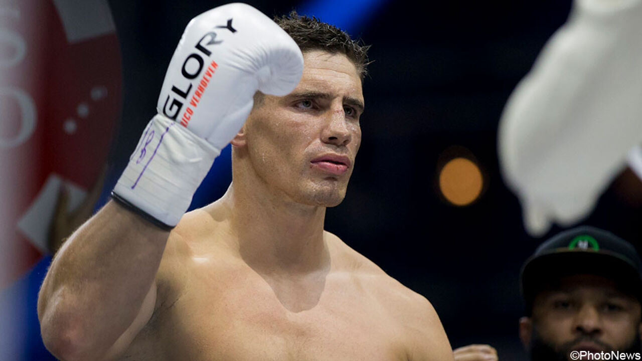Nederlandse kickbokser Rico Verhoeven moet knokken, maar hij blijft wel ...