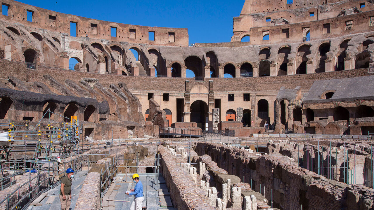 Wereldberoemde Colosseum in Rome krijgt opnieuw een arenavloer | VRT ...