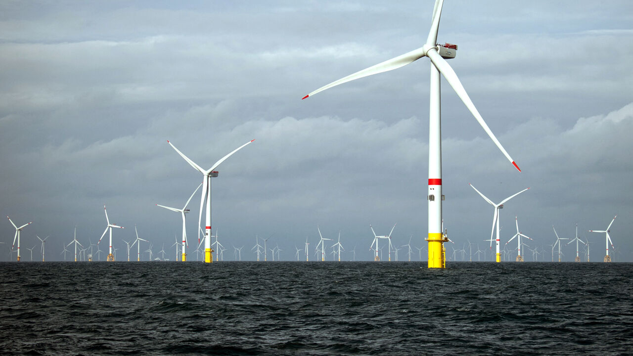 Meer windenergie tijdens storm? "Windturbines lagen even stil door te ...